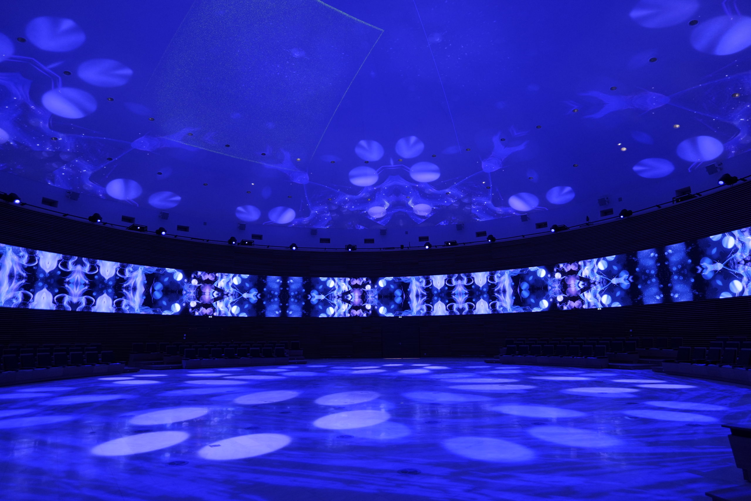 SEAMLESS dvLED Innovations Through the Years - PeerSpectives